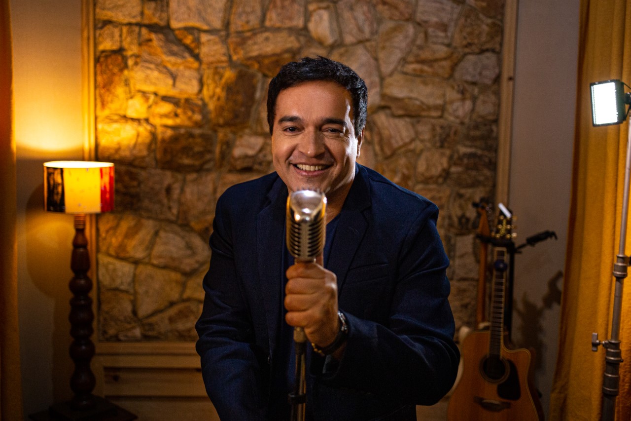 Ex-Zíngaro, Edson Canela lança carreira solo e clipe musical na Capital