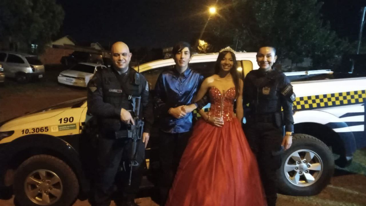 Jovem que sonha em ser Policial Militar realiza festa com a presença ... Jovem que sonha em ser Policial Militar realiza festa com a presença ...